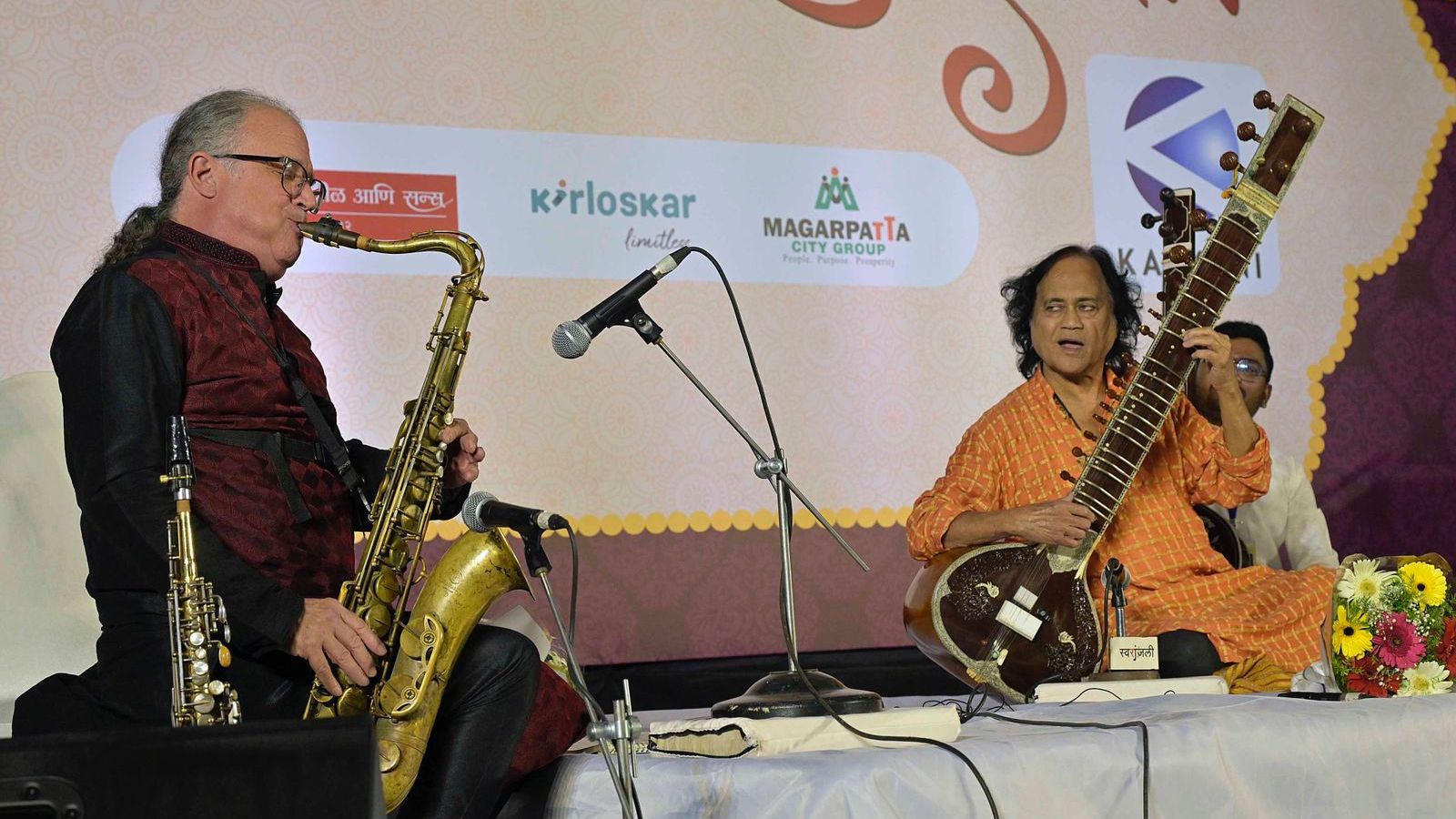 A Heartfelt concert: George Brooks and Pt. Krishnamohan Bhatt share ...