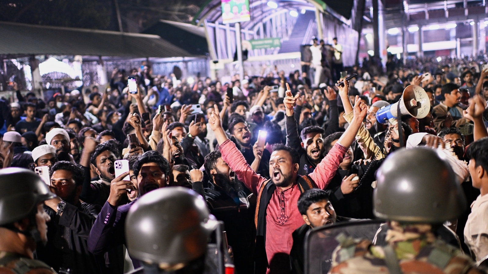 Bangladesh violence news LIVE Updates: BNP’s Tarique Rahman files ...