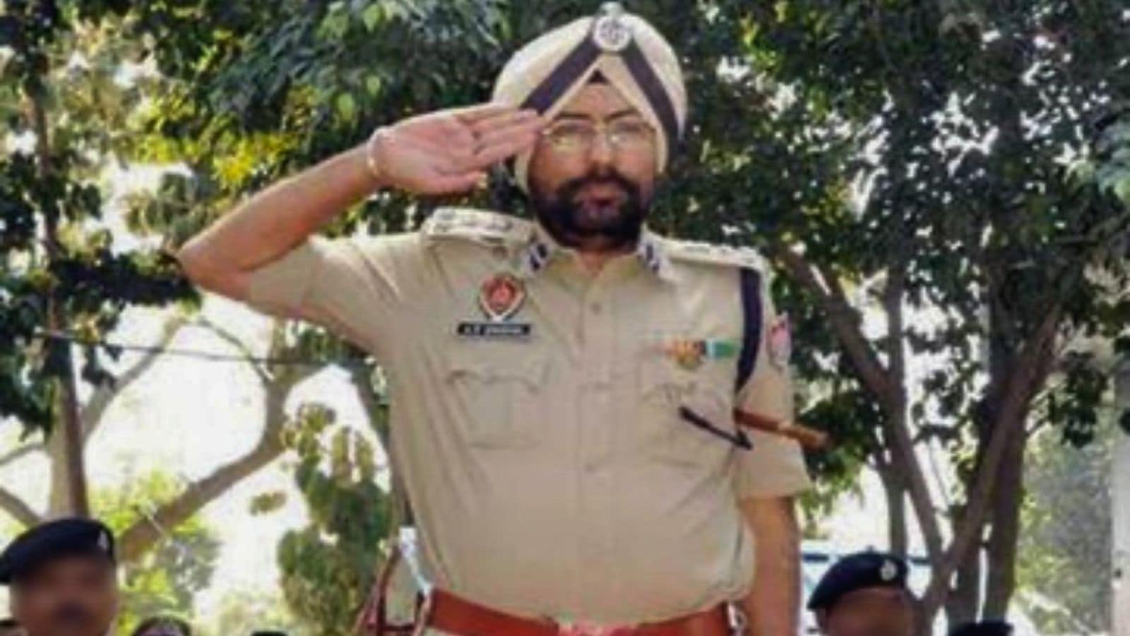 Punjab IPS officer Suicide News: Amar Singh Chahal shoots himself after being duped in Rs 8.10 ...