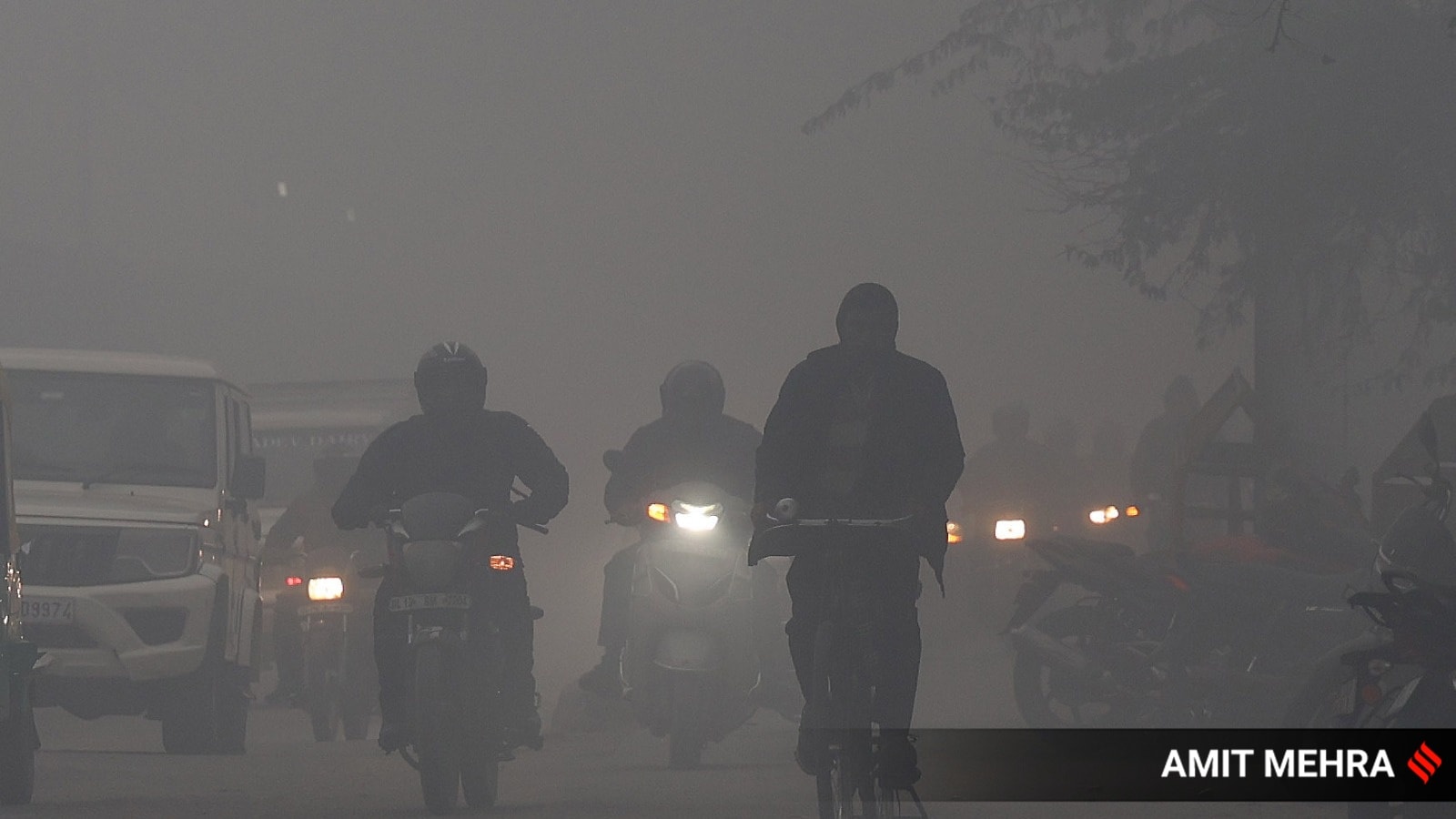 Weather Update: Dense fog blankets parts of North India; at least 10 ...