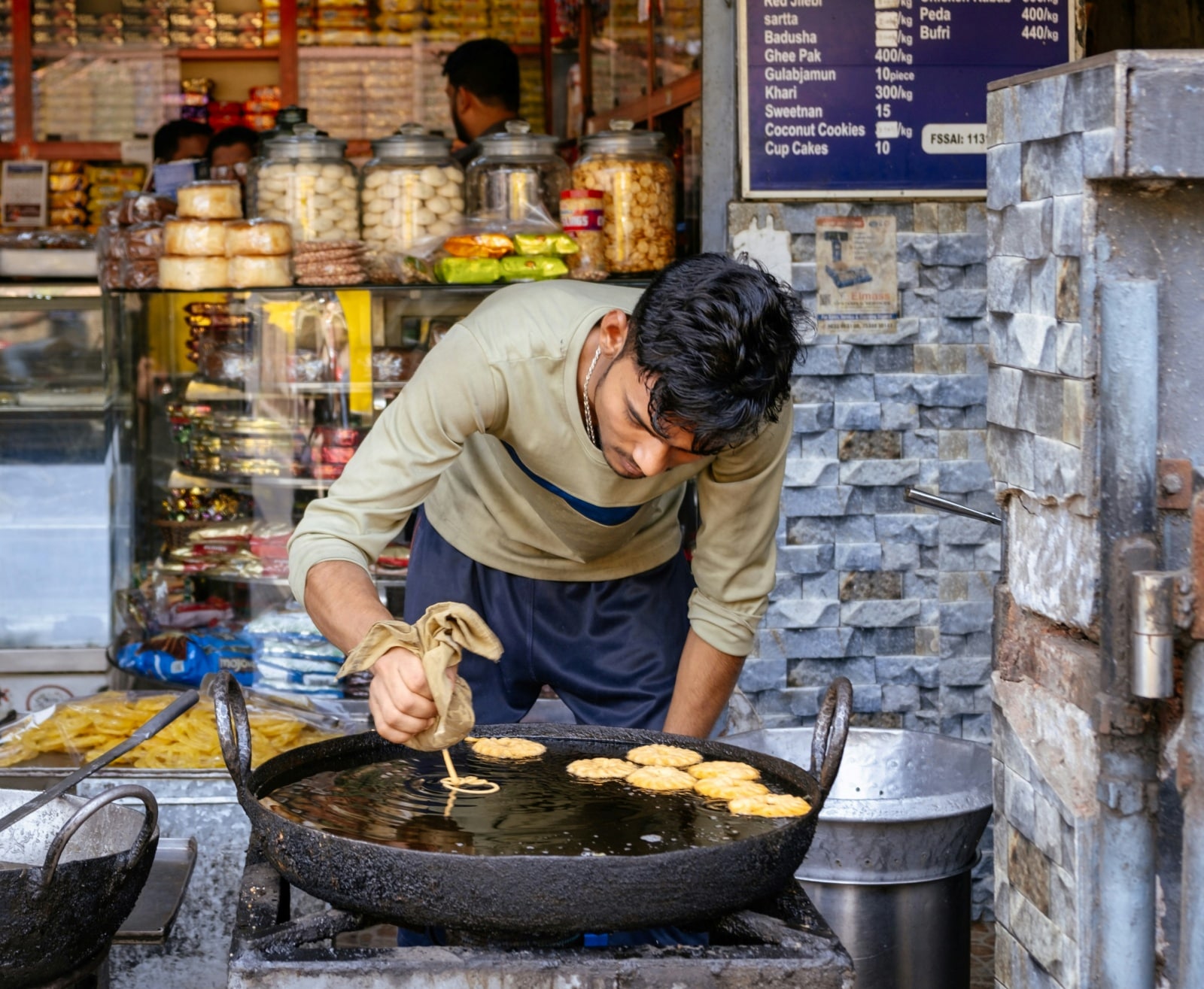 Can you eat UP’s famous dahi-jalebi combo daily for breakfast ...