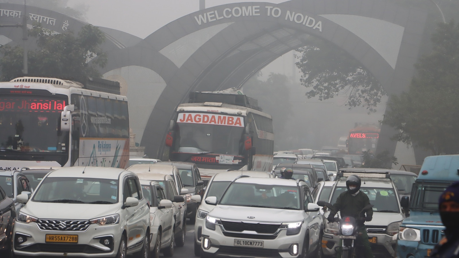GRAP IV violations: Greater Noida Authority slaps fines to tune of Rs ...