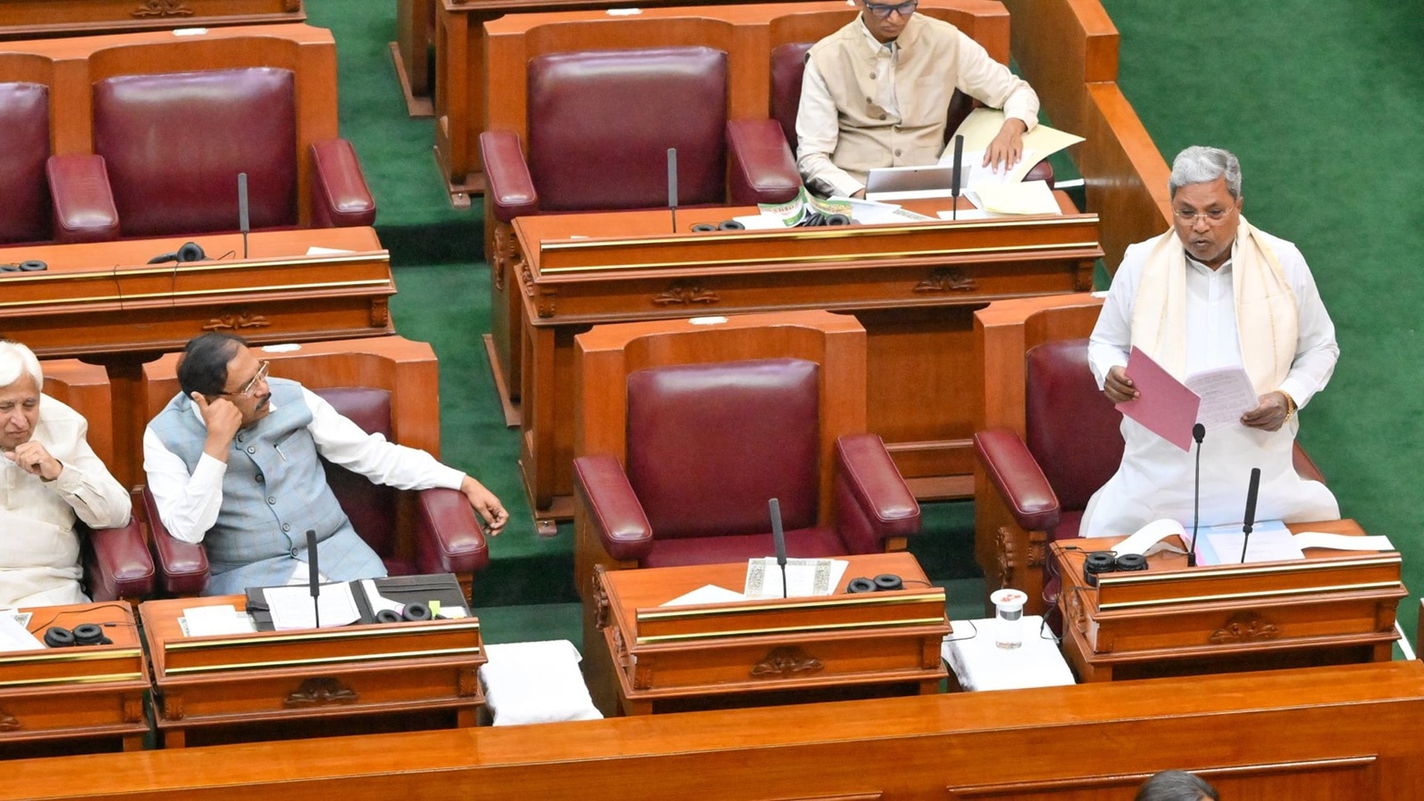 Winter Session of Karnataka legislature begins amid shadow of Siddaramaiah-DKS power tussle ...