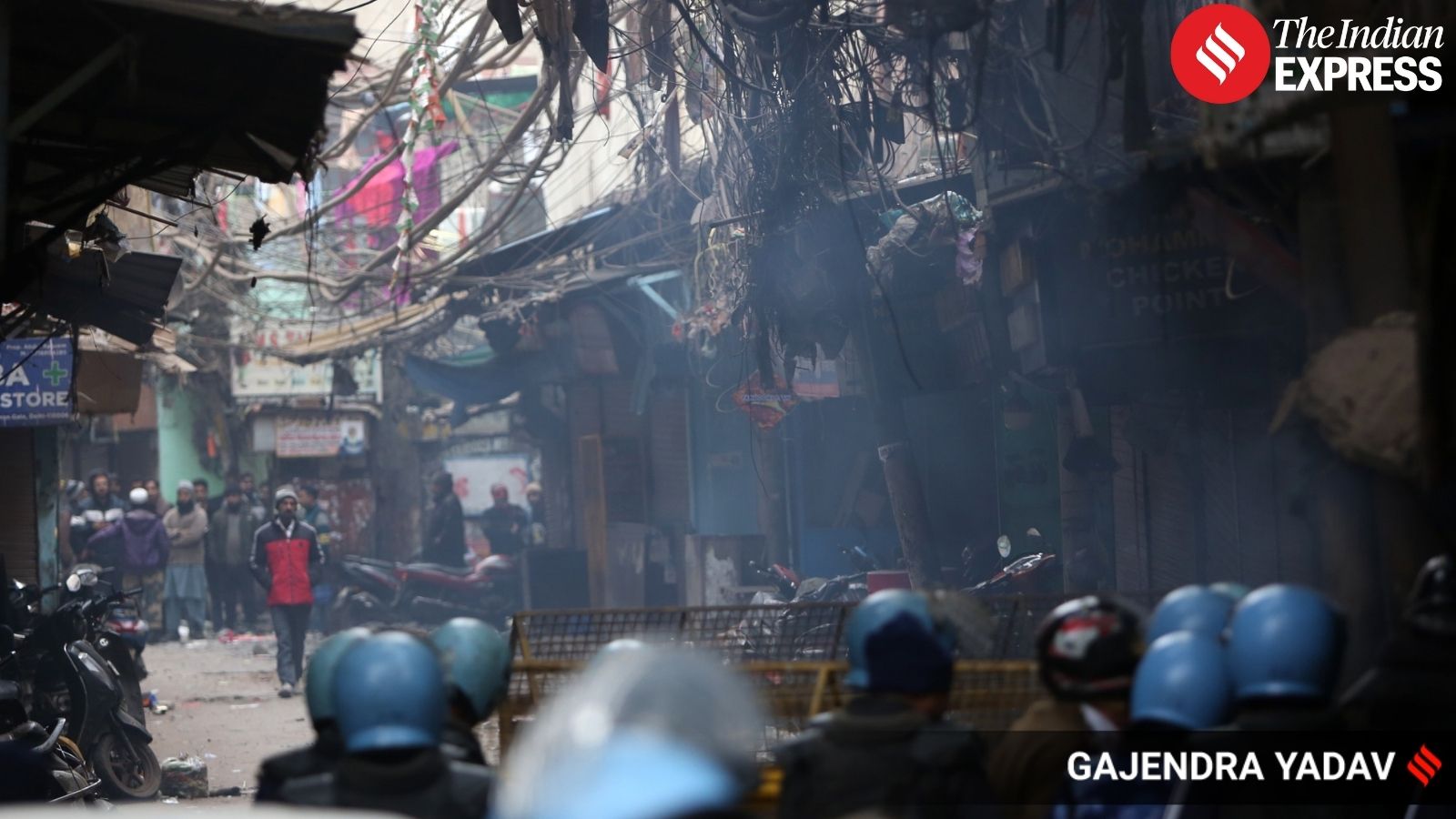 Violence erupts during MCD demolition drive near Faiz-e-Ilahi Mosque in ...