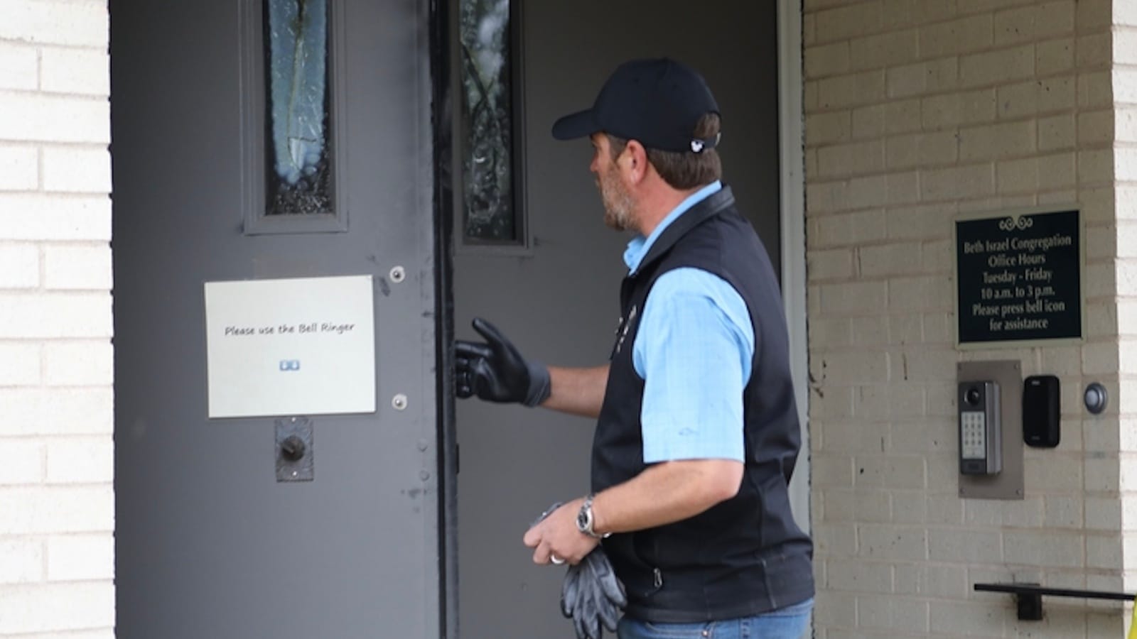 Suspect arrested after fire damages historic Mississippi synagogue ...