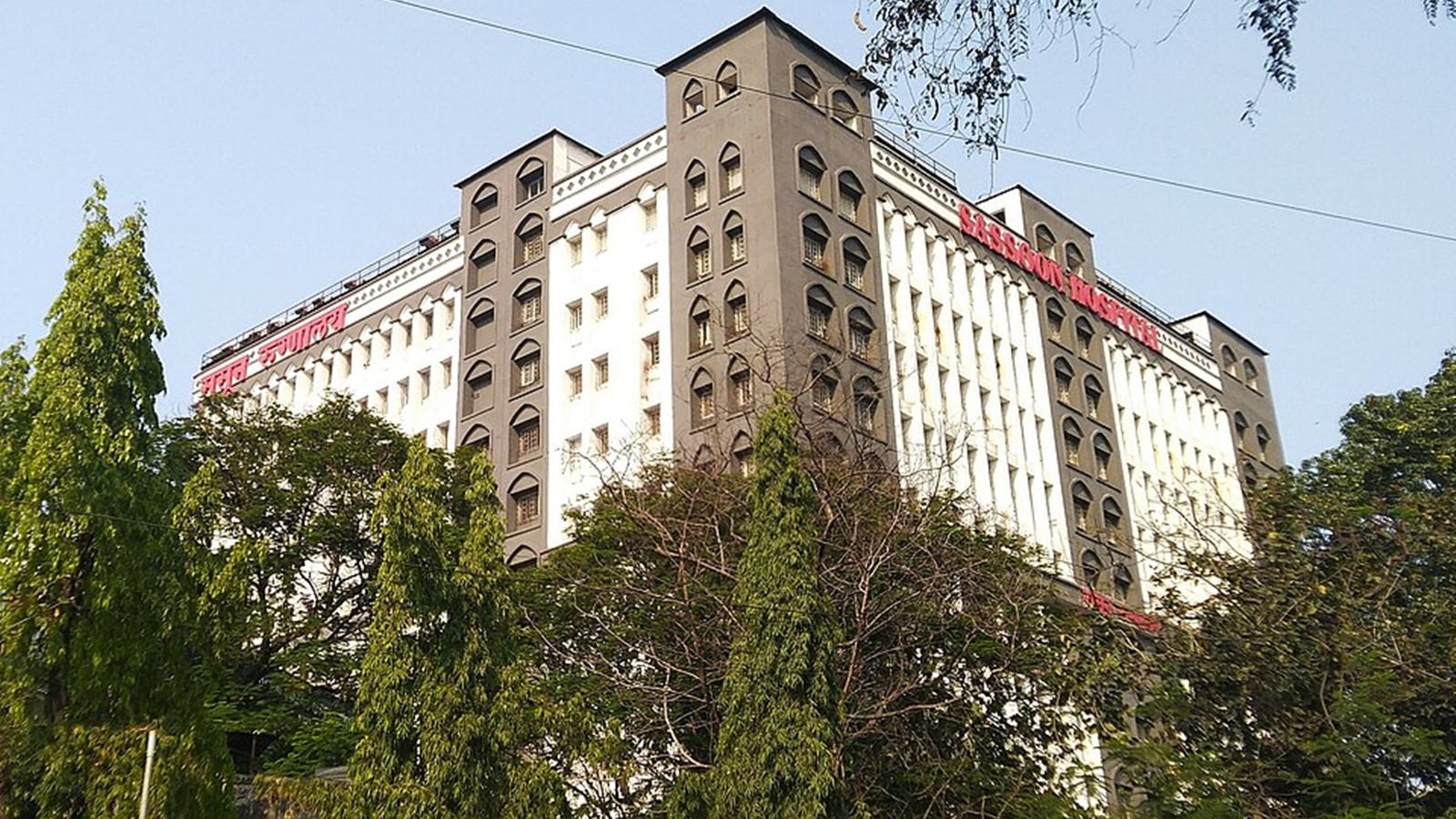 POCSO case accused escapes from Sassoon ICU, uses bamboo structure ...