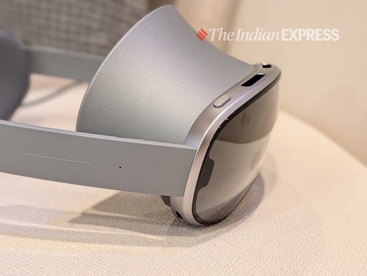 I tried the Samsung Galaxy XR mixed-reality headset at CES 2026. It’s ...