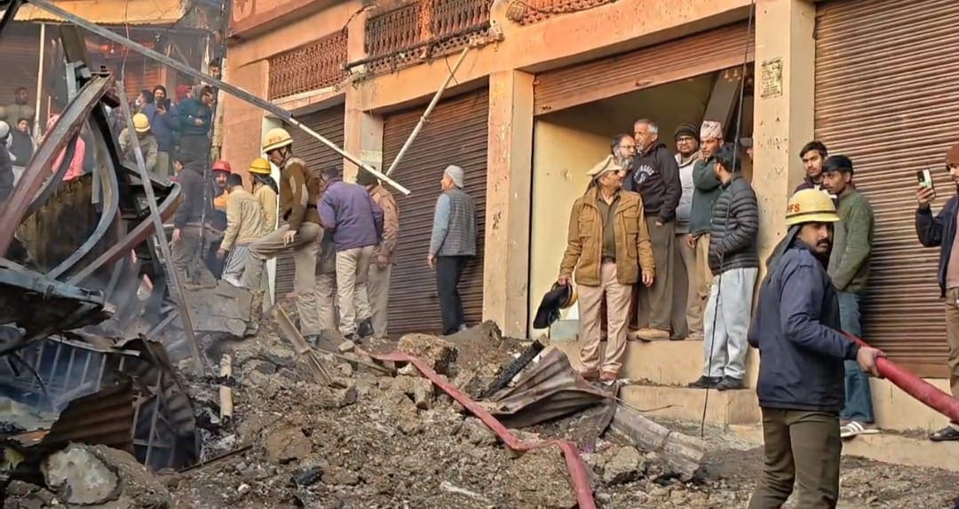 8-year-old child killed, at least 7 people missing as major fire breaks ...