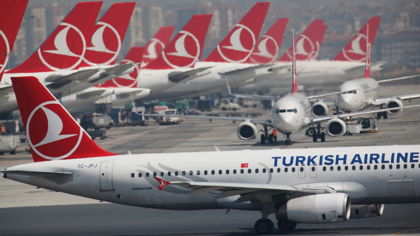 Turkish Airlines flight makes emergency landing in Barcelona following ...