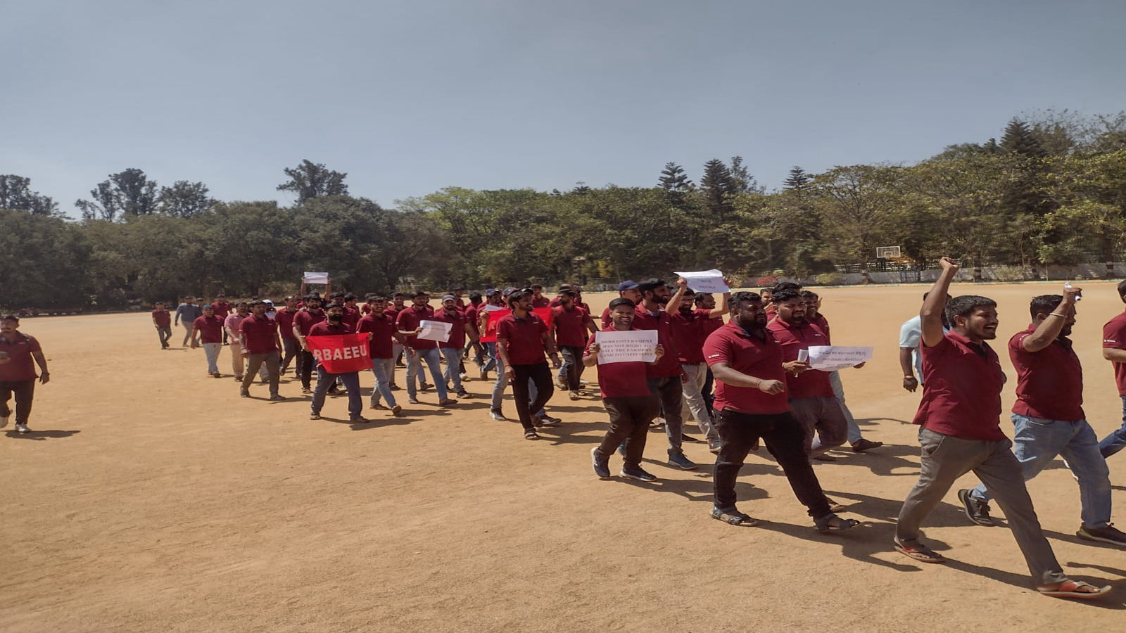 General strike in Bengaluru: thousands protest at Town Hall; unionists ...