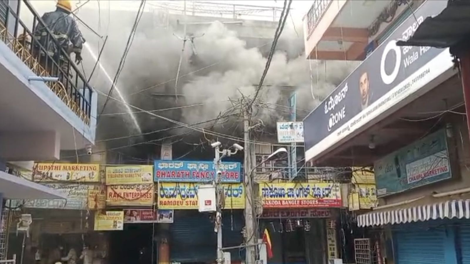 Warehouse fire triggers panic in Bengaluru’s Kumbarapet, no injuries ...