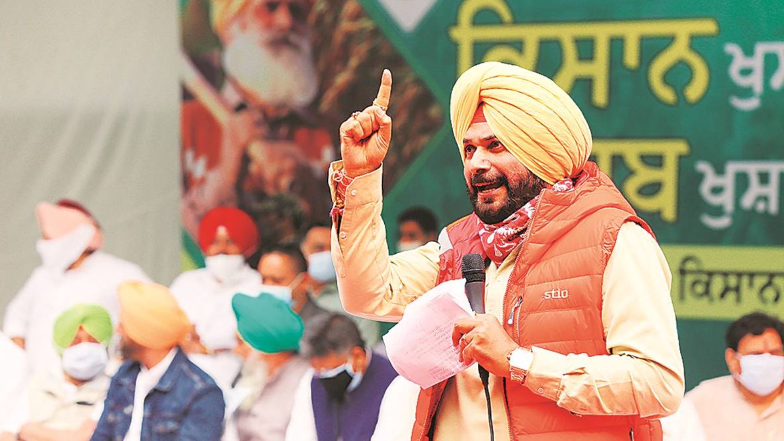 “Good riddance”: Punjab Congress implodes as Navjot Kaur Sidhu quits ...