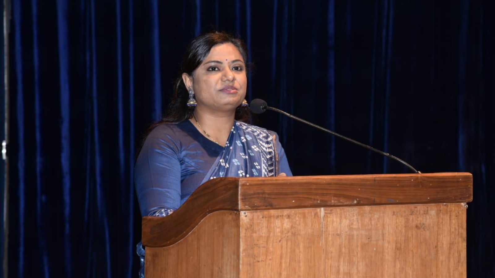 Surat’s first woman Deputy Municipal Commissioner Swati Desai resigns ...