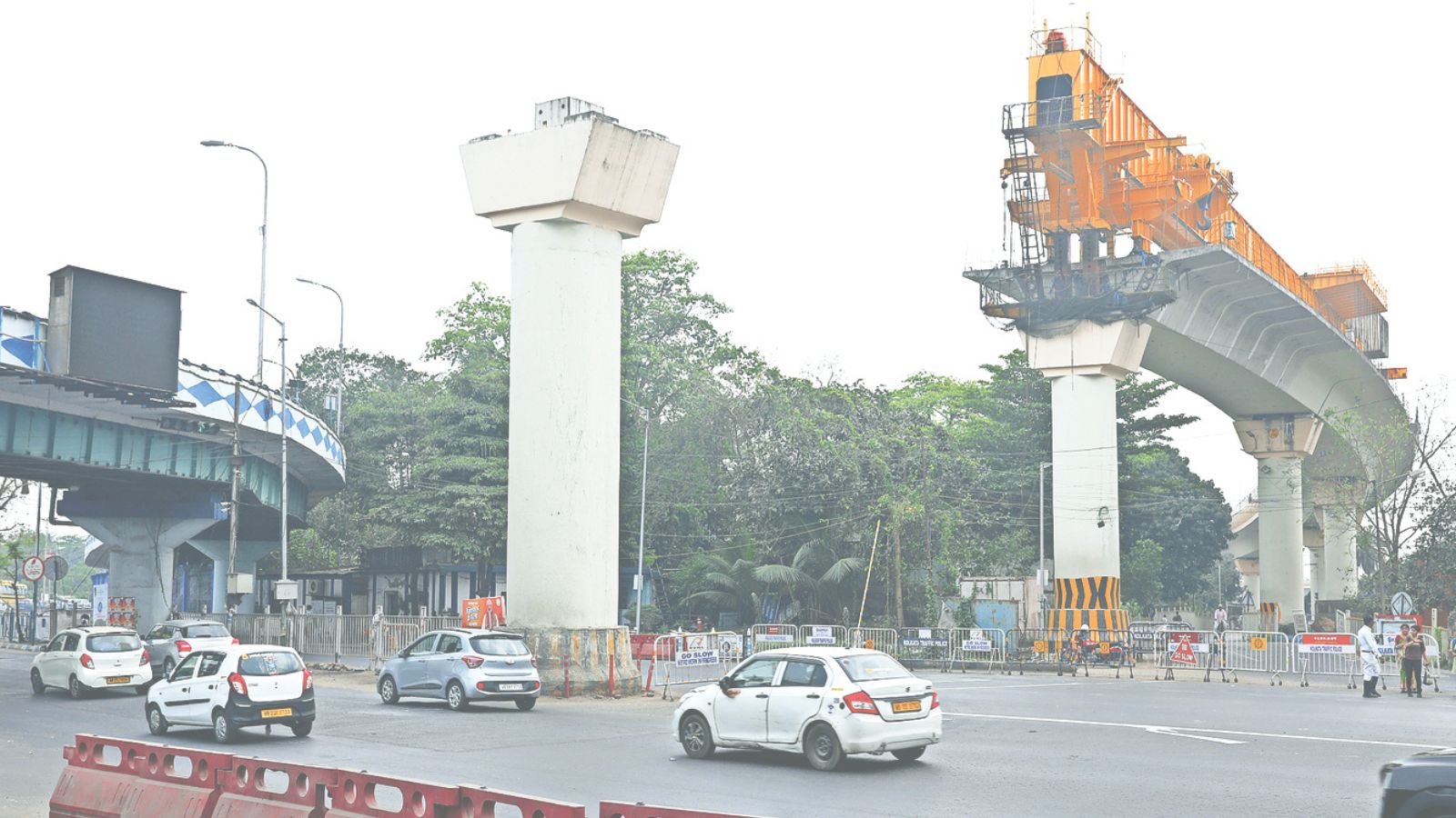 Three pillars, one massive deadlock: Why Kolkata’s most crucial Metro ...