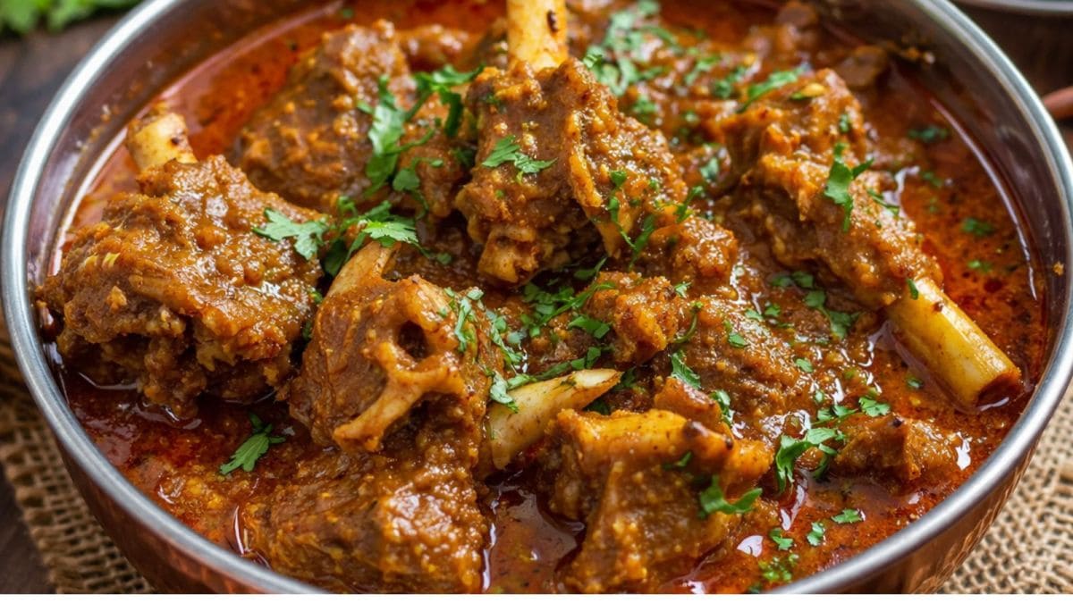 15 Mumbai men beat Lonavala resort staff over mutton, one in ICU ...