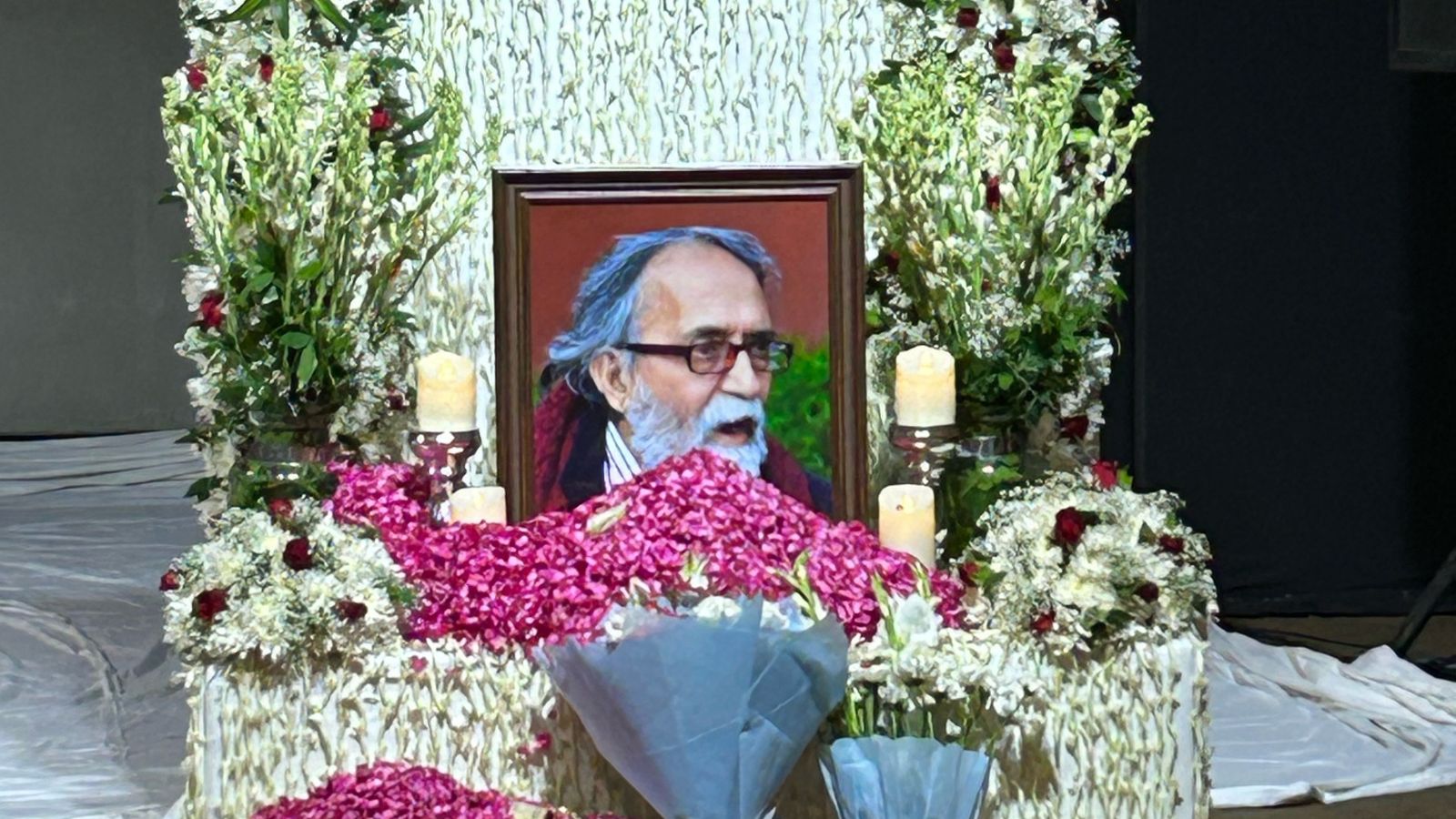 At memorial for Atishi’s father, fond remembrance, songs of revolution ...