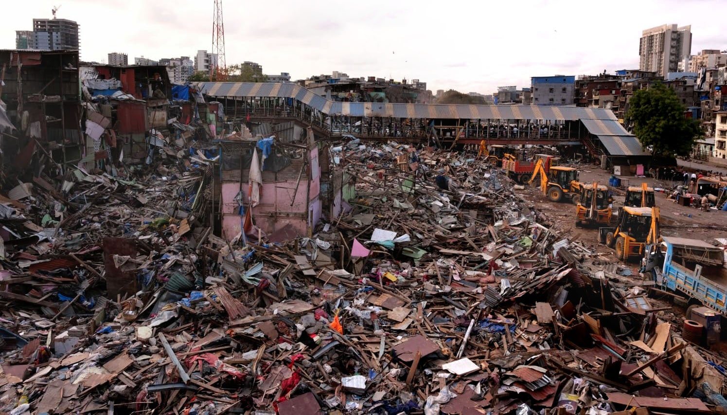 Second day of drive: Clashes break out at Bandra demolition drive as ...