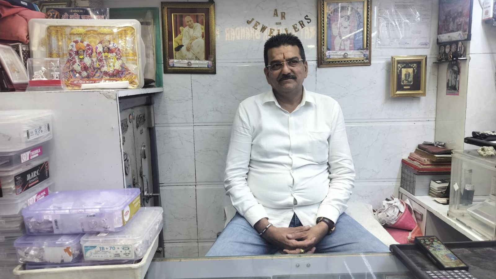 ‘Our markets are empty’: Gold loses glitter in Delhi’s jewellery hubs ...