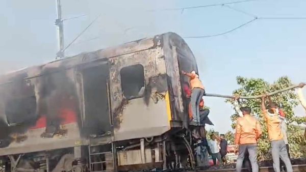 Fire breaks out on Thiruvananthapuram-Hazrat Nizamuddin Rajdhani ...