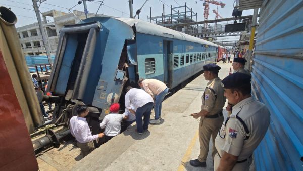 Ludhiana railway station panic after Katra-bound train coupling snaps