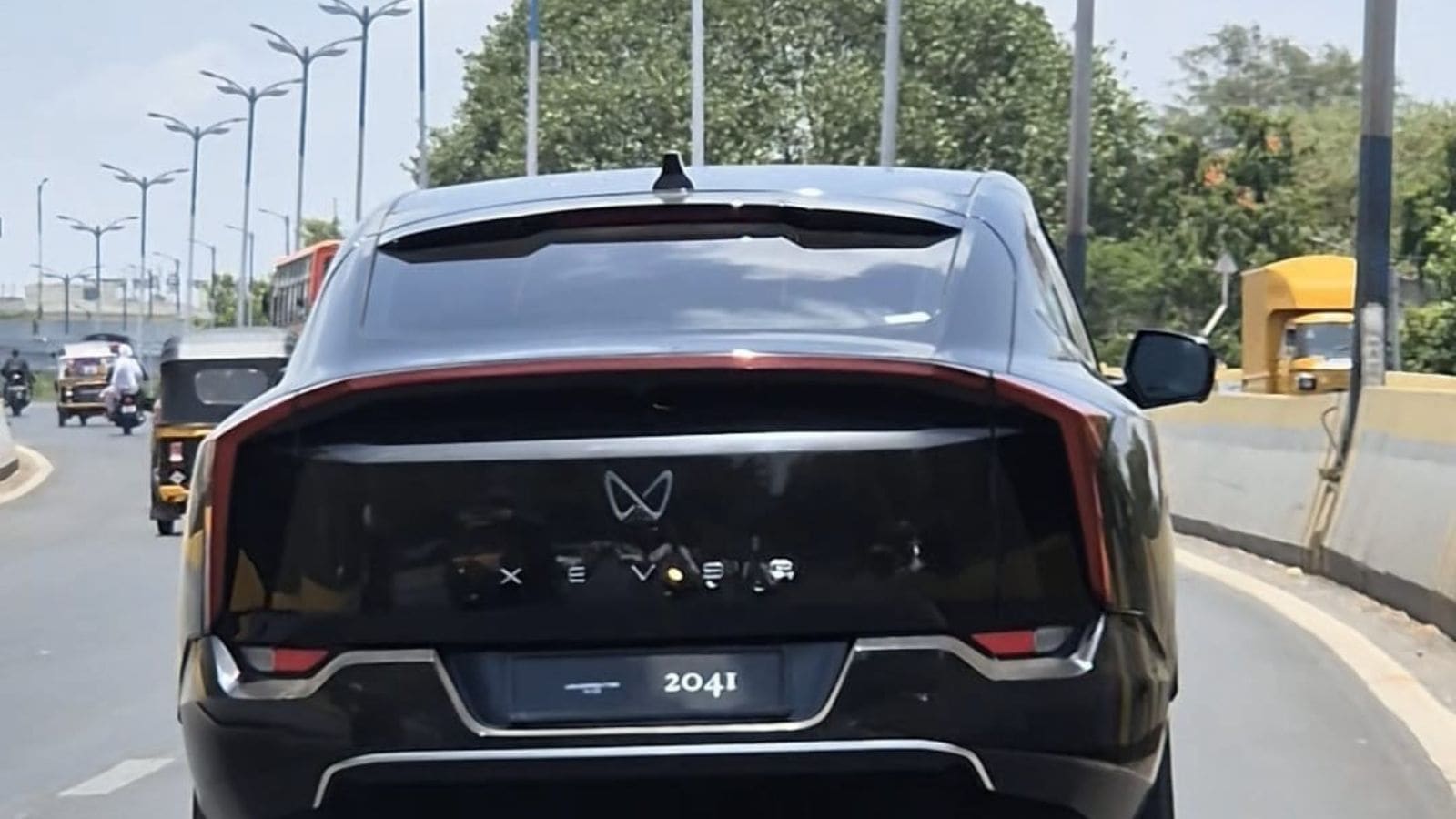 As illegal number plates remain common, Pune residents question ...