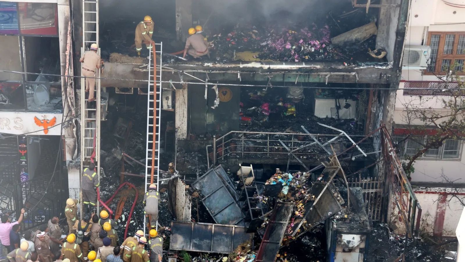 Lucknow fire fallout: 18 engineers face the heat for ‘lapses’, action ...
