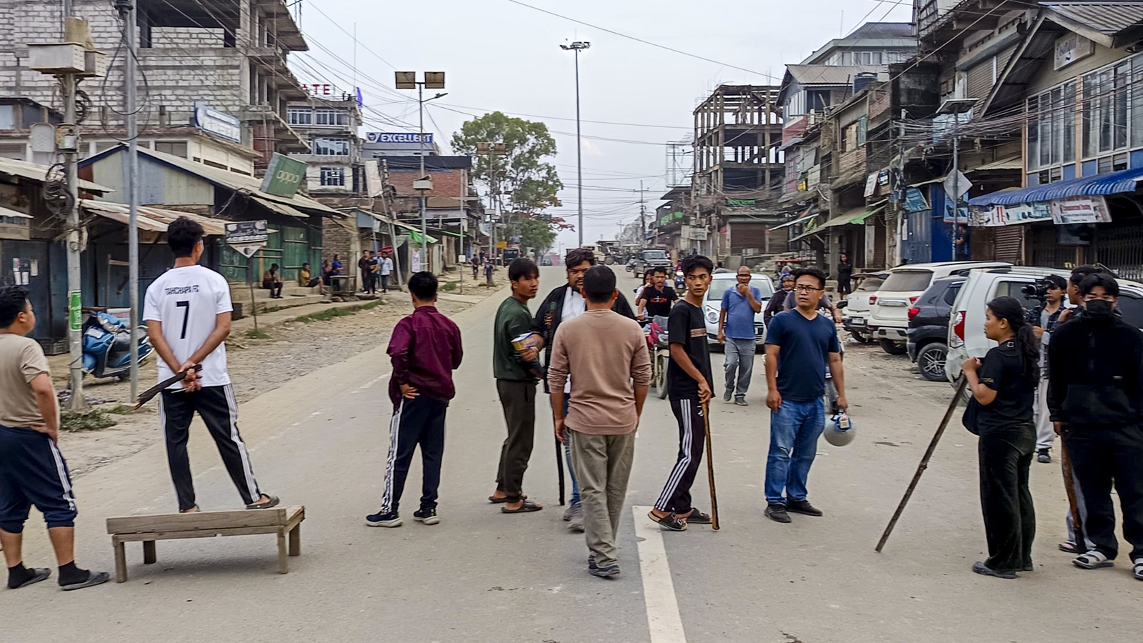 Manipur tensions rise again amid hostage crisis: Plans to release 14 ...