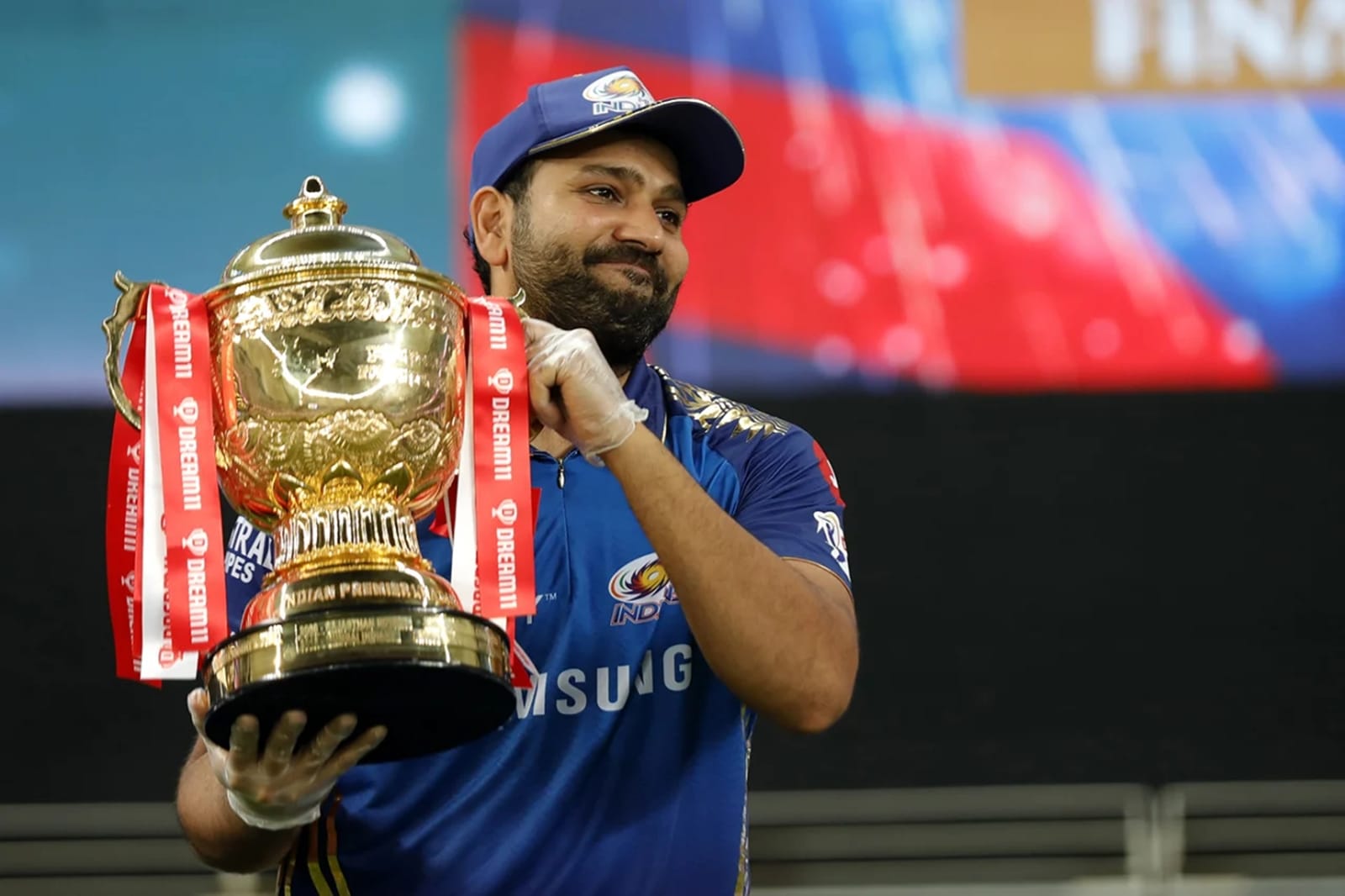 Teams defending their IPL titles: Dhoni tames Gayle, ABD and Kohli; MI ...