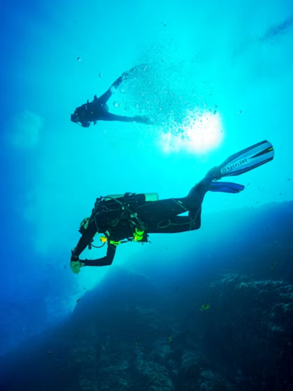 Amazing scuba diving spots around the world
