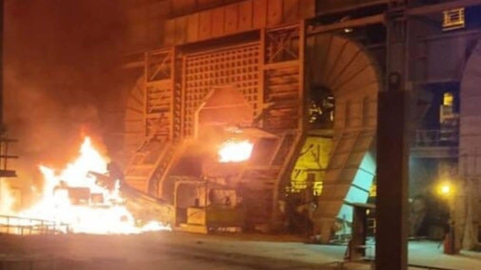 8 dead as molten metal falls on workers at Vizag steel plant | India ...
