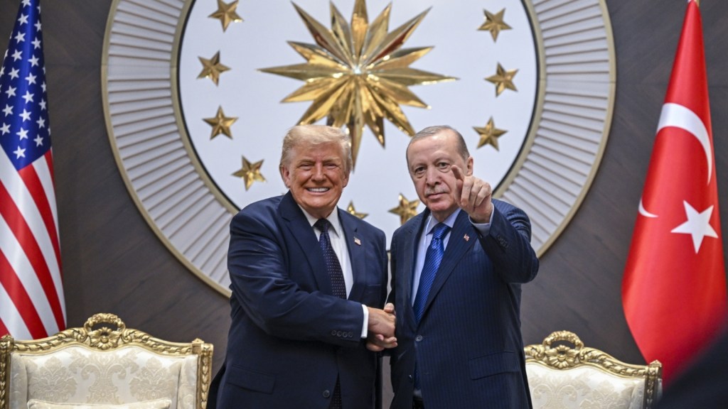 Trump Revives Greenland Push Says Nato Allies ‘let Us Down As Summit
